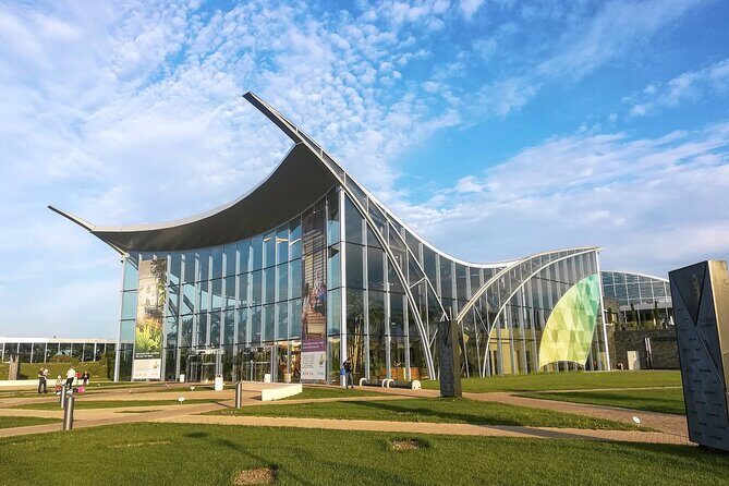 Therme-entrance ticket and transfer pick-up/drop-off Bucharest - Key Points