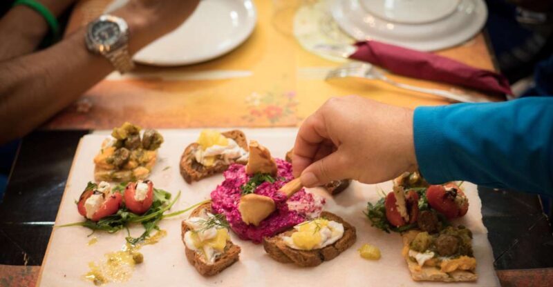 Thessaloniki: Food and Walking Tour with Tastings - Key Points