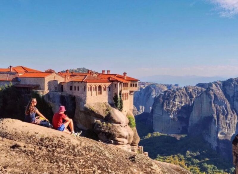 Thessaloniki : Meteora Full-Day Bus Trip with Local Guide - Free Time in Kalambaka
