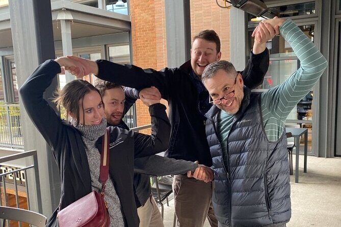 Thrilling Downtown Scavenger Hunt Game in Milwaukee - Key Points