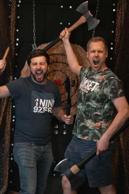 Throw axes & enjoy drinks in Cologne's first axe-throwing bar - Who Should Consider This Experience?