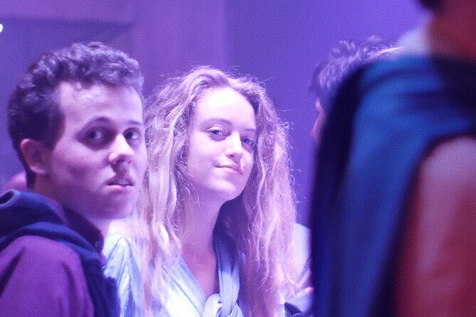 Thursday & Friday Night Pub Crawl for Professionals in Athens - Key Points