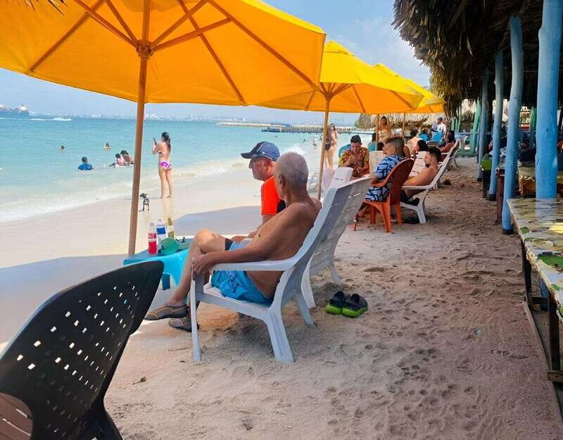 Tierra bomba: Typical beachday to Punta Arena! - Tierra Bomba: Typical Beach Day to Punta Arena!