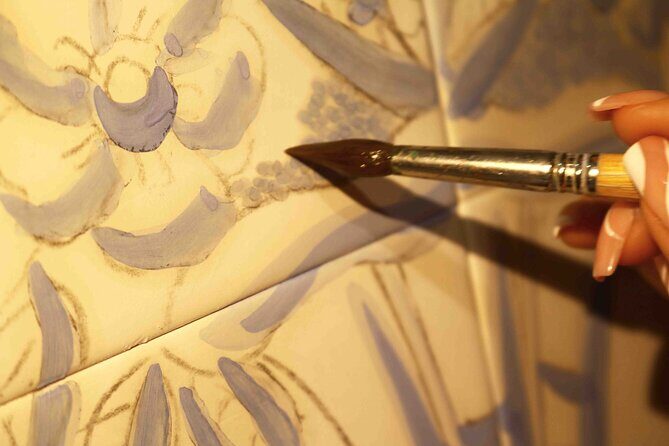 Tile painting workshop in the Algarve - Key Points