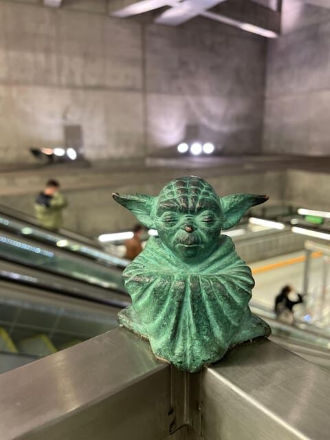 Tiny Sculptures, Big Stories: Kolodko mini statue tour - Tiny Sculptures, Big Stories: Kolodko Mini Statue Tour