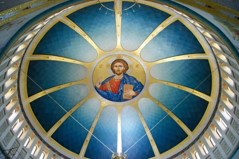 "Tirana to Albania: Tracing a Historical Path Tour" - Key Points