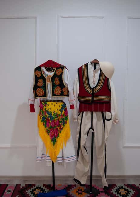 Tirana: Traditional Photoshoot in Albanian Costumes - FAQ