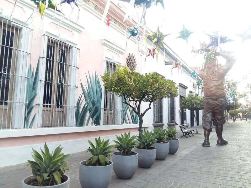 Tlaquepaque Magic Town: Artisans, Traditions, Architecture - Why the Tour Delivers Value