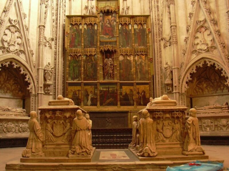 Toledo: Private Monuments Walking Tour with Monument Entry - Who Should Book This Tour?