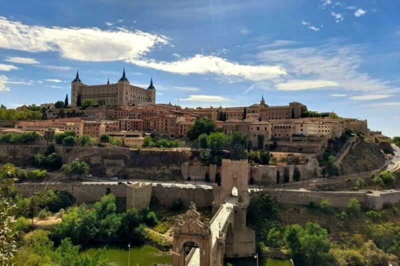 Toledo: Private Walking Tour with a Local Guide - Exploring the Jewish Quarter