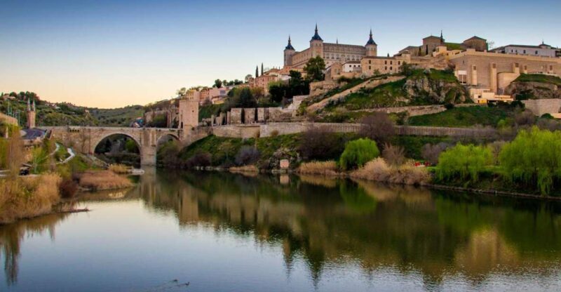 Toledo: Three Cultures Walking Tour in Spanish - An In-Depth Look at the Tour Experience