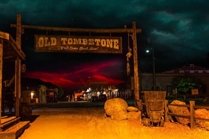 Tombstone Ghost Tours: Ghosts & Gunslingers of the Wild West - Unpacking the Experience: What You Can Expect