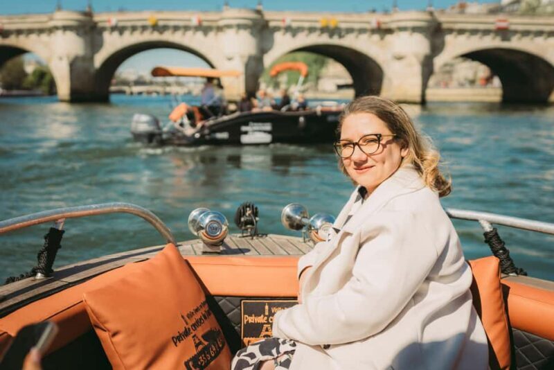 Top Private Cruises in Paris with Champagne + more surprises - FAQ