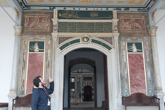 Topkapi Palace with Harem Walking Tour with Guide - Final Thoughts: Who Will Love This Tour?