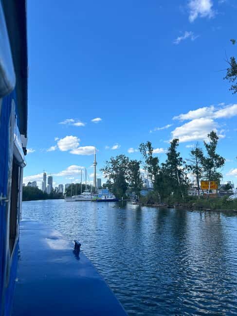 Toronto: Casual Tour by Land, Sky and Sea - Key Points