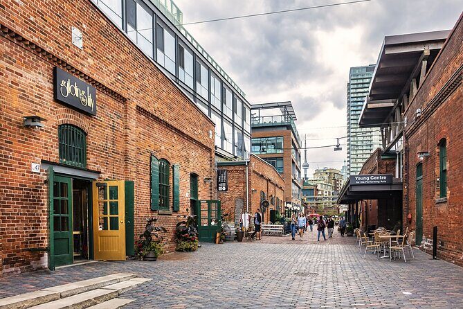 Toronto Distillery District: Whisky Exploration Game and Tour - FAQ