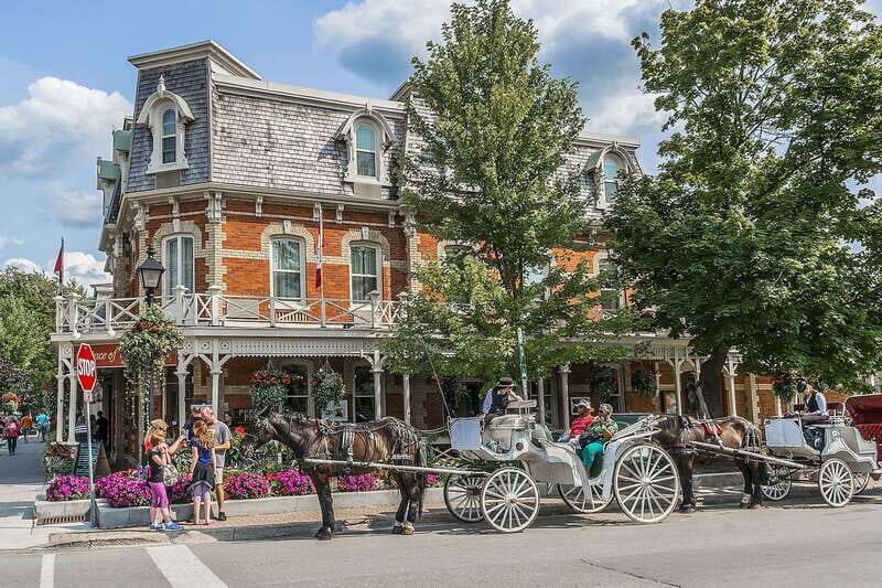 Toronto: Falls Day Tour with Boat Cruise & Niagara-the-Lake - Practical Tips for the Tour