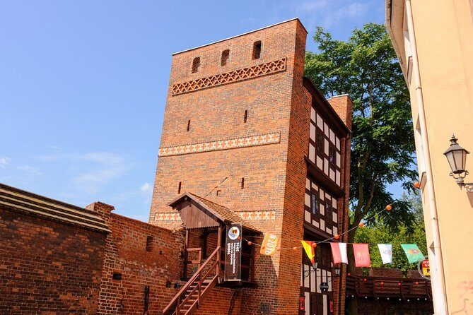 Torun Living Museum of Gingerbread and Old Town Private Walking Tour - The Authentic Touch: What Reviewers Highlighted