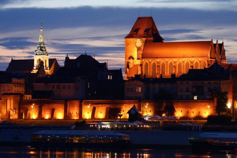 Torun Old Town Highlights Private Walking Tour - Discover Torun’s Medieval Charm