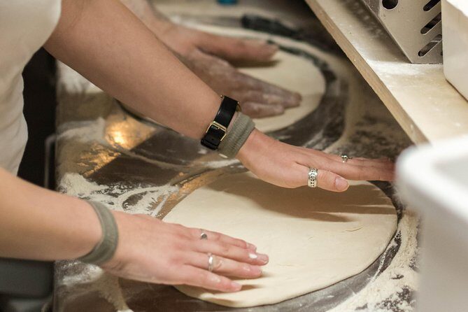 Toss, Bake, Cheers! - Sorrento Pizza Making Class with Wine - Key Points