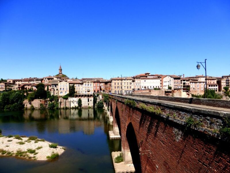 Toulouse: Albi and Cordes/Ciel Day Trip with Audio Guides - Key Points