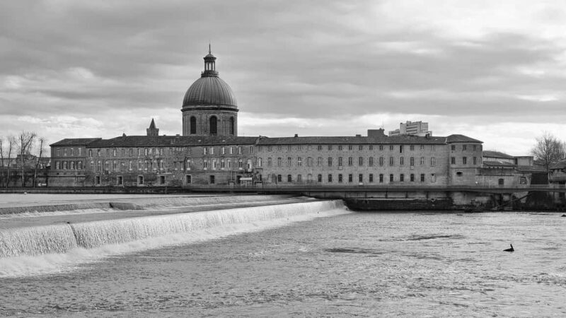 Toulouse in 3 Hours: Must-See Highlights with a Guide - A Closer Look at the Toulouse in 3 Hours Tour