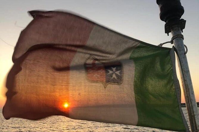 Tour 3h and half visit of all the caves, bathroom stop and aperitif - Introduction