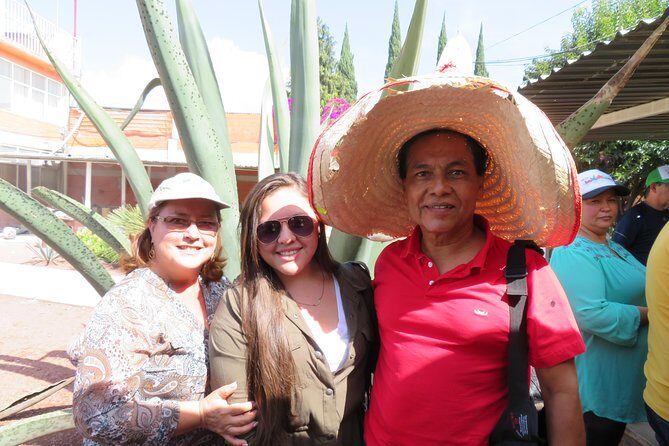 Tour Basilica de Guadalupe and Pyramids of Teotihuacan - Exploring the Pyramids of Teotihuacan