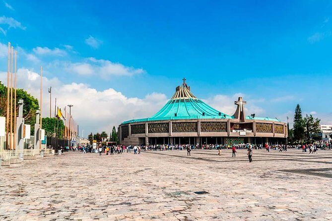 Tour Basilica of Guadalupe and Pyramid of Teotihuacán - Sanctuary of the Virgin - An In-Depth Look at the Tour Experience