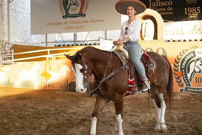 Tour between Charros, Mariachi and Tlaquepaque - Is This Tour Worth It?