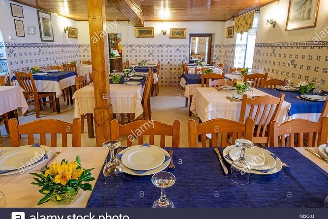 Tour Between Lisbon - Porto or Porto-Lisbon with several stops - Frequently Asked Questions