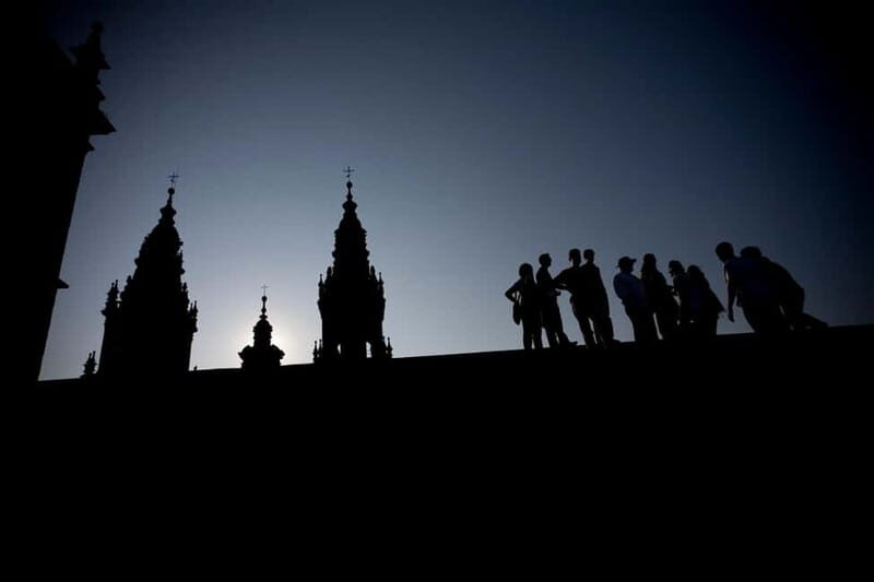 Tour Cathedral of Santiago with roofs & Portico de la Gloria - FAQ