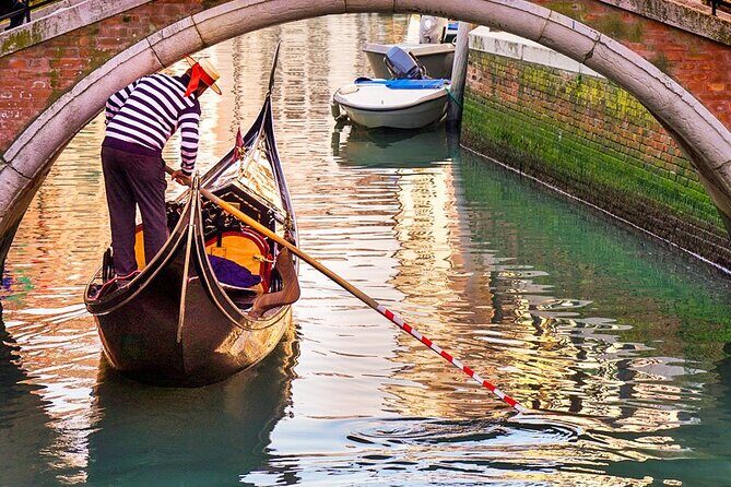 Tour Enchanting Venice Majestic City Walk and Gondola Ride - A Detailed Look at the Venice Experience