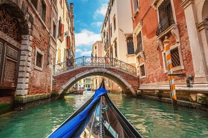 Tour Enchanting Venice Majestic City Walk and Gondola Ride - Who Should Consider This Tour?