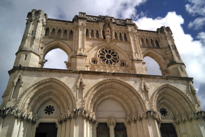 Tour from Madrid to Cuenca with access to Cathedral - Key Points