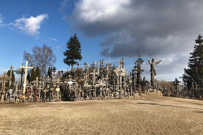 Tour from Riga - Vilnius via Bauska, Rundale, The Hill of Crosses - What the Experience Feels Like