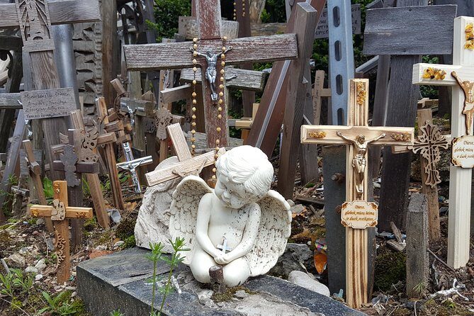 Tour from Riga - Vilnius via Bauska, Rundale, The Hill of Crosses - FAQs