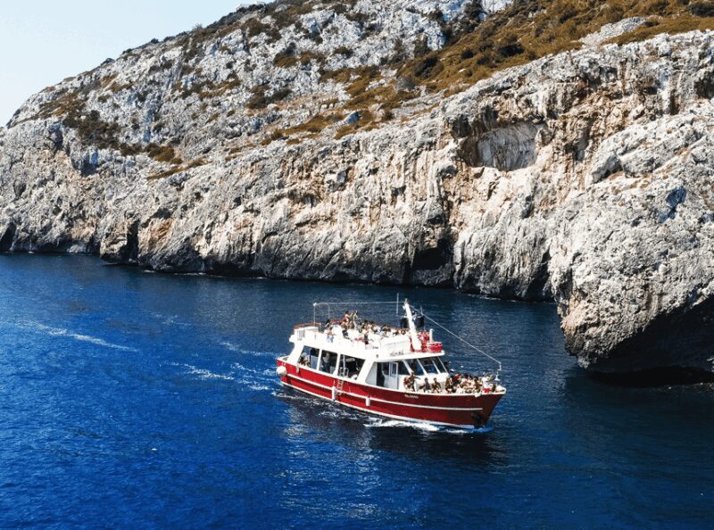 Tour in Mini crociere Alle Grotte di S. M. di Leuca - The Scenic Itinerary and Cave Highlights