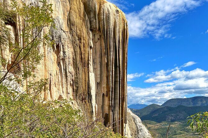 Tour Monte Albán, Hierve el agua, Teotitlán Del Valle and Mezcal - Who Will Love This Tour