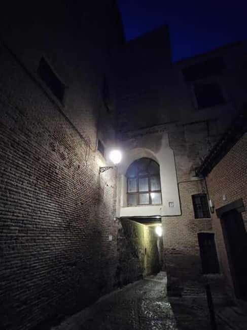 Tour Nocturno de Leyendas y Misterios con Subterráneo - FAQ