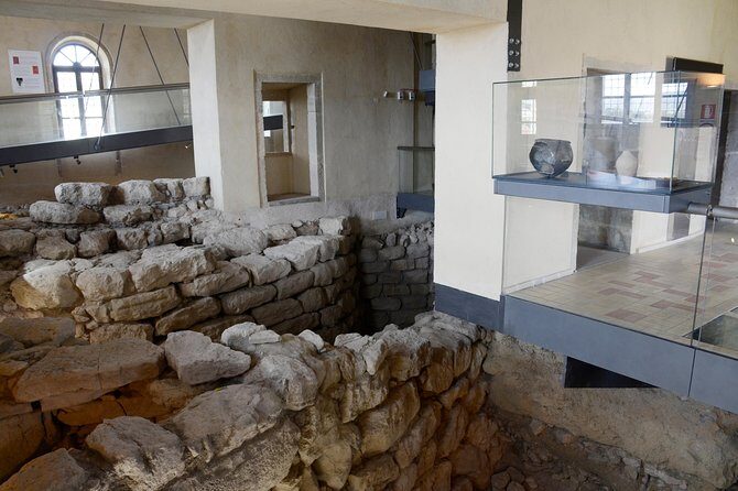 Tour of Barumini Nuraghe - A must-see in Sardinia! - Exploring the Itinerary in Detail