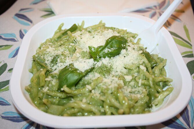 Tour of Genoa historic center and wine tasting with dinner - Exploring Genoa’s Historic Center