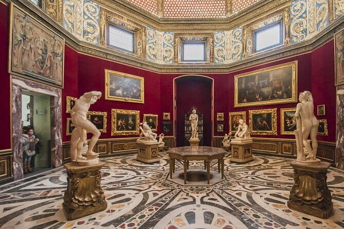 Tour of Michelangelos David & Accademia Gallery Florence - Who Should Consider This Tour?