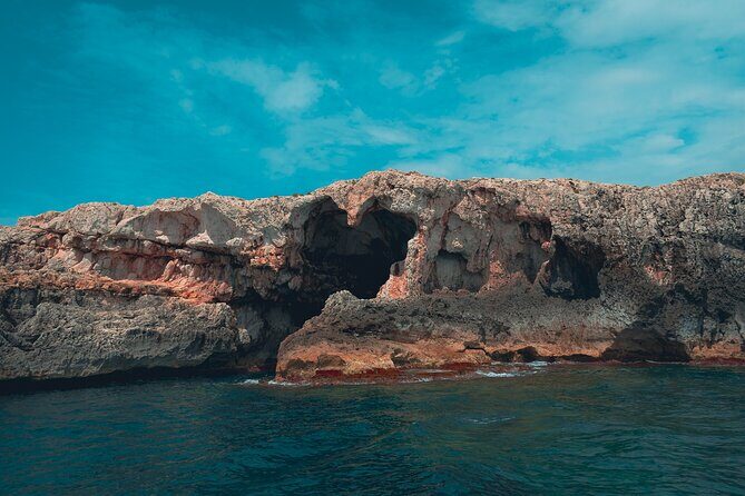 Tour of Ortigia and sea caves by boat in Syracuse - A Detailed Look at the Tour Experience