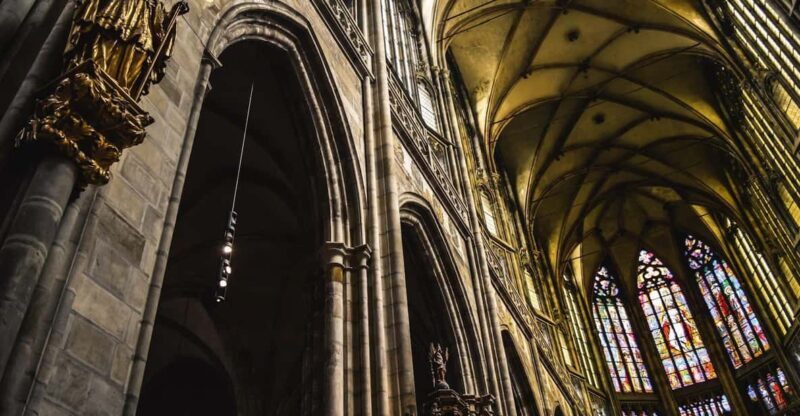 Tour of Prague Castle in italian language ticket included - Practical Aspects of the Tour