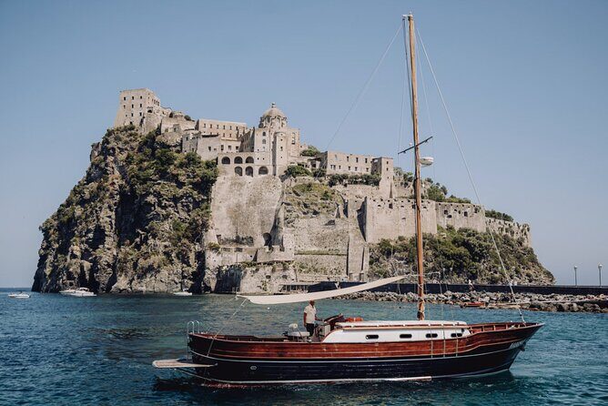 Tour of the island of Ischia in schooner - A Closer Look at the Itinerary