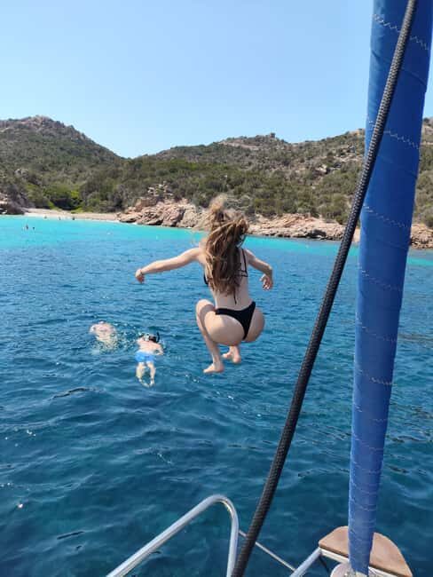 Tour of the islands of the archipelago with lunch and drinks - What to Expect from the La Maddalena Islands Boat Tour