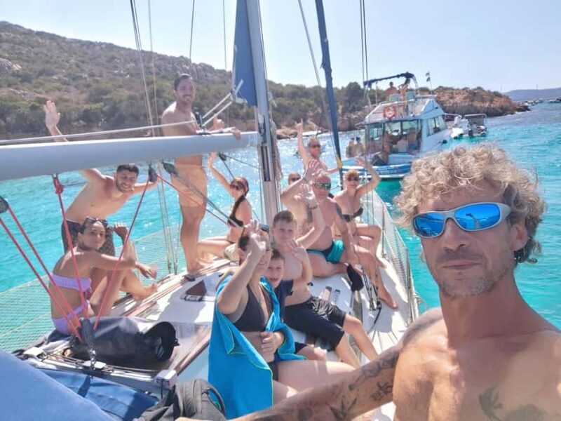 Tour of the islands of the archipelago with lunch and drinks - FAQ