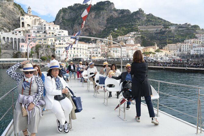 Tour on the Amalfi Coast, 4-hour cruise with aperitif - The Itinerary in Detail