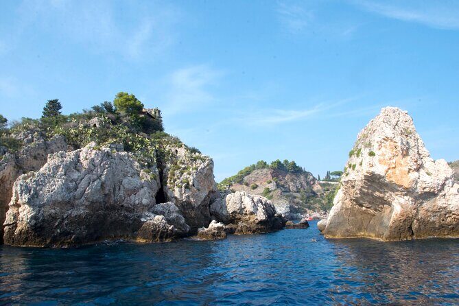 Tour to Baia di Taormina, Isola Bella and Naxos - The Experience: What Makes It Stand Out?